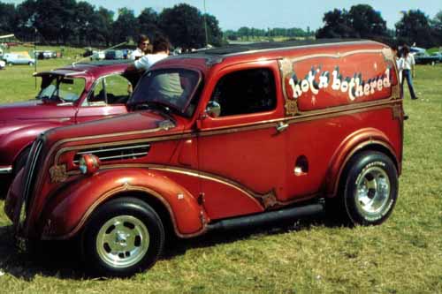 'Hot 'n' bothered' Fordson van